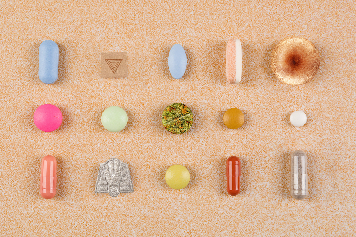 Psychedelics-assisted psychotherapy for alcohol use disorder